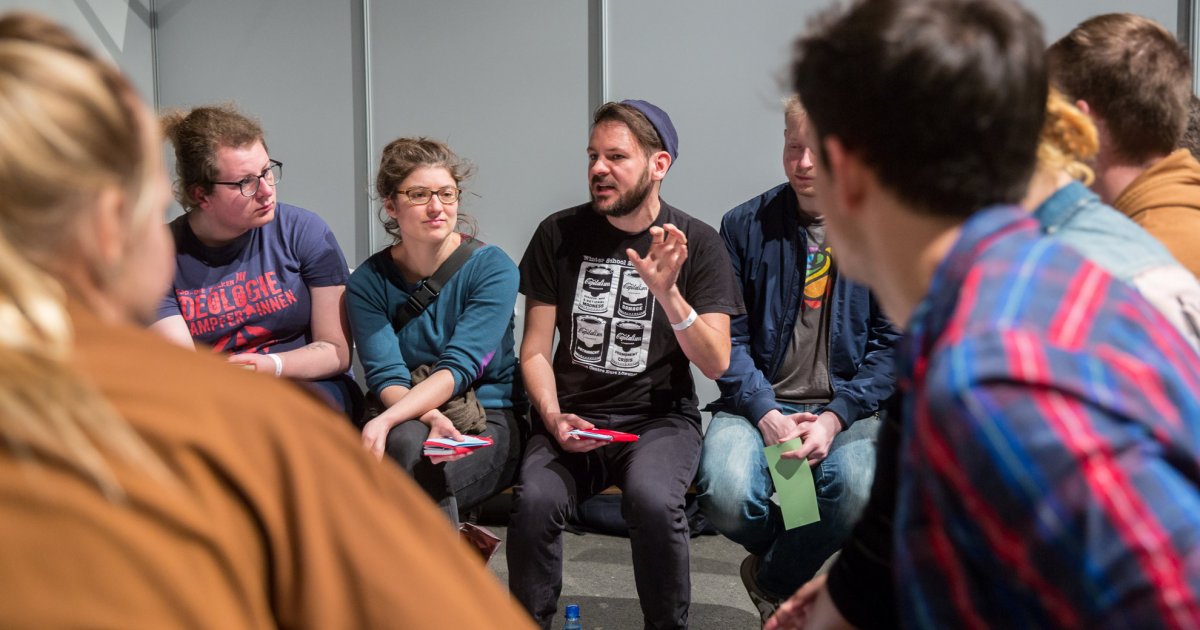 Shell-Jugendstudie 2024: So ticken Jugendliche politisch | Vorwärts