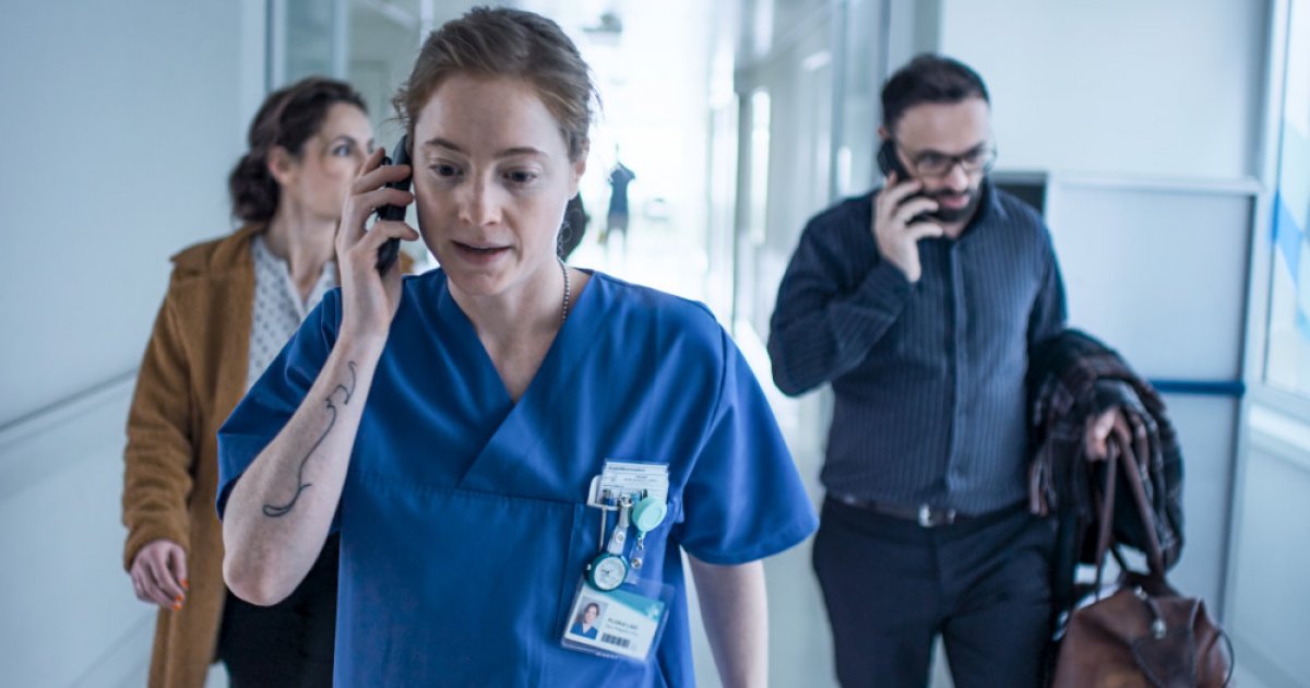 „Heldin“ mit Leonie Benesch: Atemloses Drama über eine Pflegekraft am ...